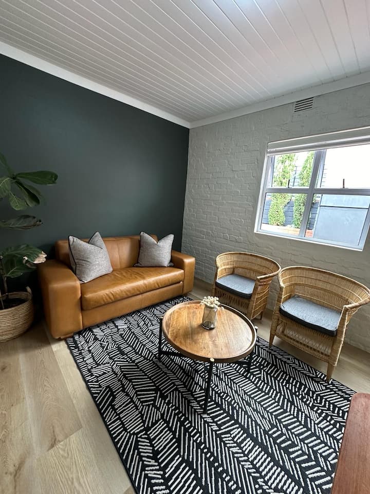 Paarl Self-catering Cottage - Central Paarl - Paarl