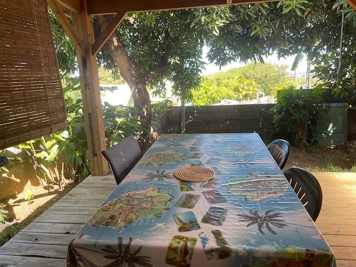 Bungalow Bois + Grande Varangue Dans Jardin Créole - Réunion