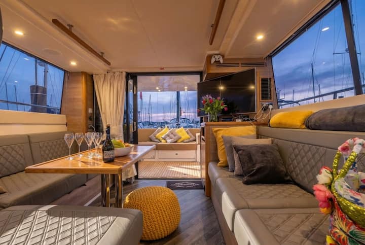 Heated Yacht Stay | Lymington Marina - Lymington