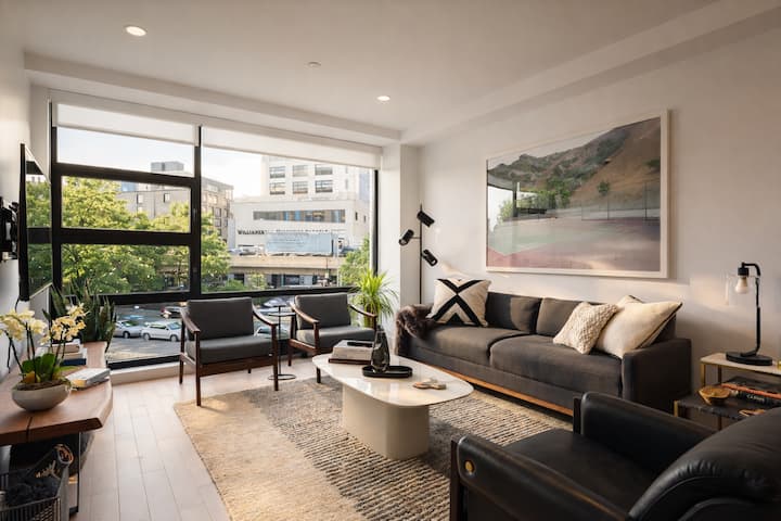 Sunny 1br, Facing Park, Huge Windows, On L Train - West New York, NJ