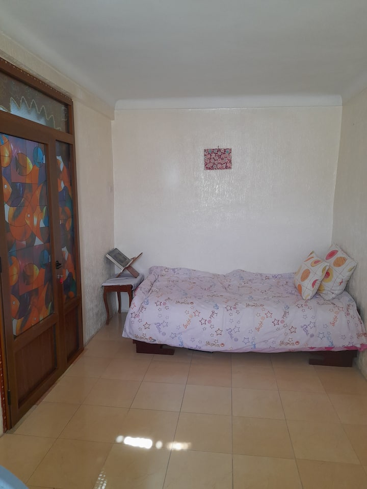 Une Deuxieme Chambre Privée Avec Un Seul Lit - Fes