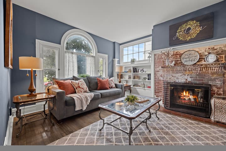 River Views At Ashwood, Close To Falls 2500sf Usa - Niagara Falls, NY