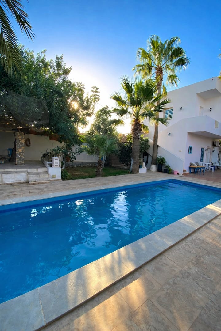 Maison Familiale Dar Fyom: Piscine & Plage à Pied - Mahdia