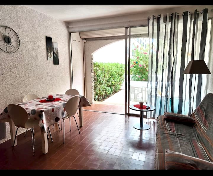 Appart Avec Jardin Et Piscine à 150 M De La Mer - Plage du Racou