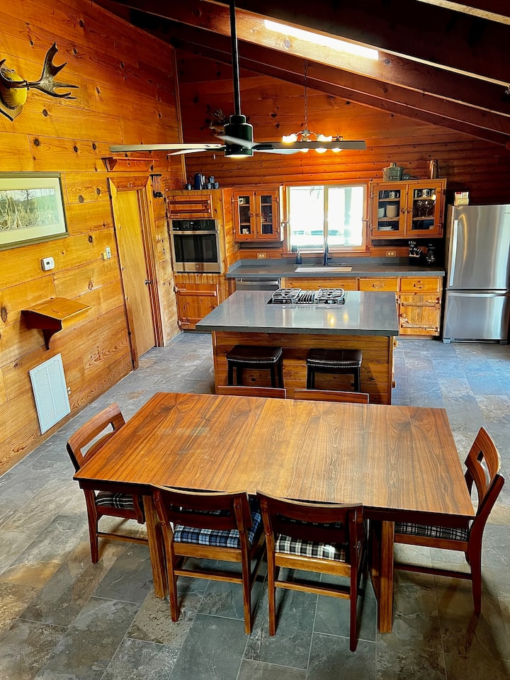 Bass Kickin' Cabin - South Yuba River State Park, Penn Valley