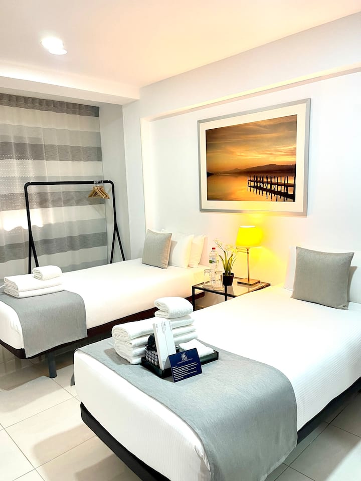Luxury Apartment Near Campnou Fcb, Fira & Congress - L'Hospitalet de Llobregat