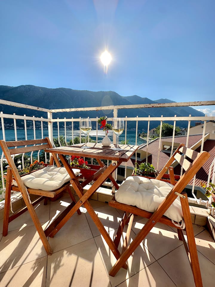 Dreamer's Home - Bay View & Great Location - Kotor