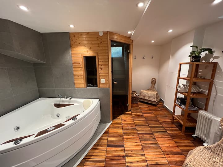 Apartment With Its Own Entrance And Spa In Villa - Stockholm