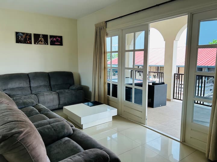 Casa Branco Bovenwoning - Suriname
