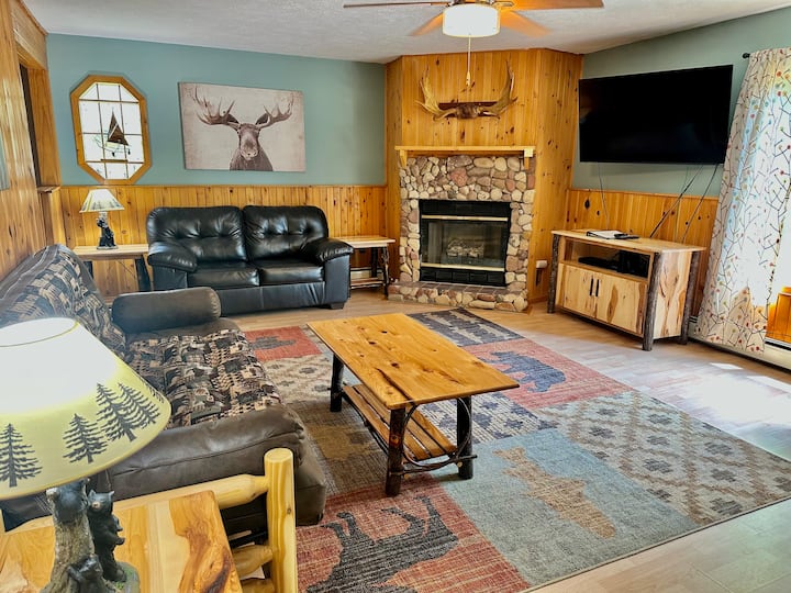 Clean & Cozy Cabin W. Autrain Lk Beach Access. - Au Train, MI