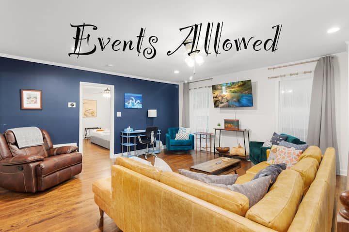 Spacious Open Floor Plan. Events Allowed. 5 Beds - Fayetteville, NC