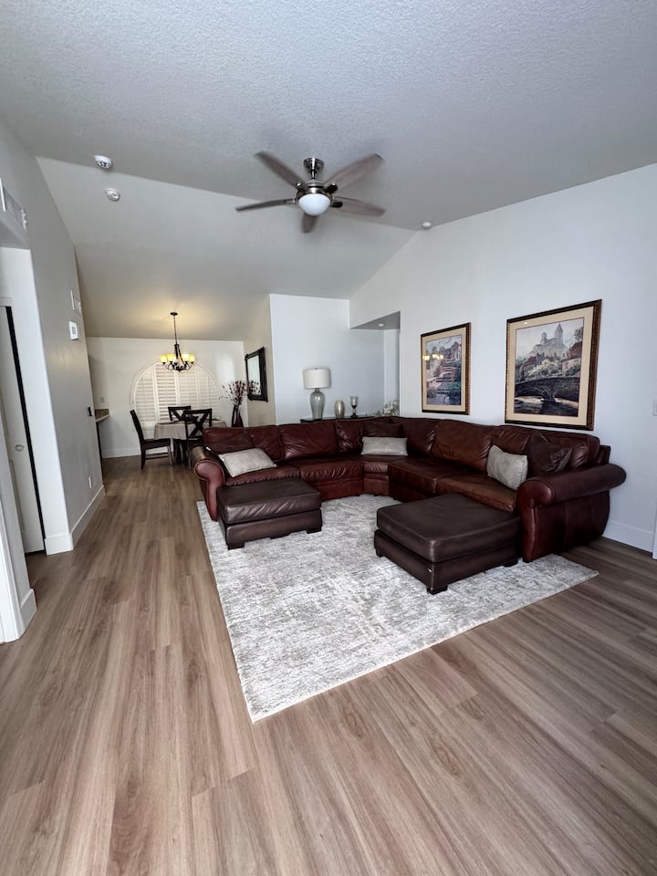 Newly Remodeled Quiet Home - 埃文代爾