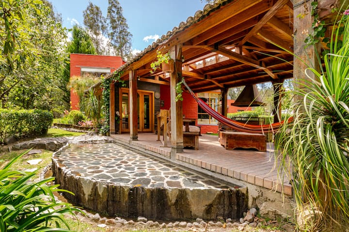 Cachafaz De Alanga : Eau Et Jardin à Los Chillos - Quito