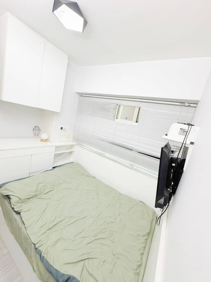 Special Offer New Renovation Studio In Wan Chai - Tsim Sha Tsui