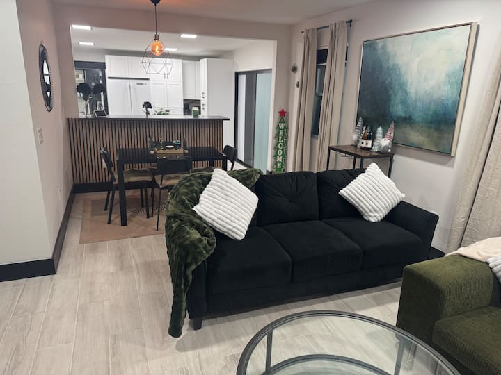 Lux Boho Heaven In The Art District Of Naples - Naples, FL