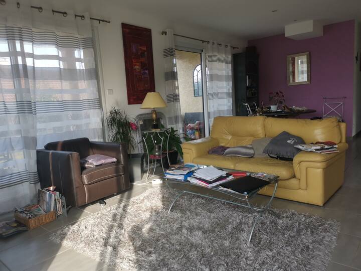 Chambre Au Calme Dans Maison à La Campagne - Bourgoin-Jallieu
