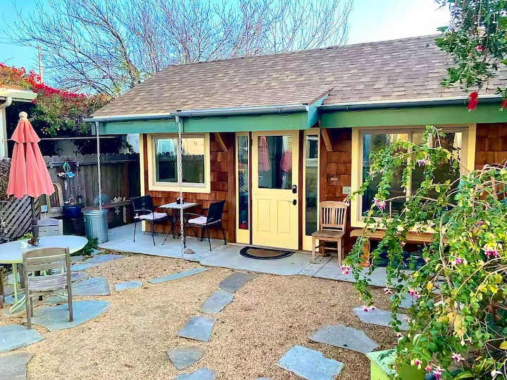 Private Garden Cottage - Berkeley, CA