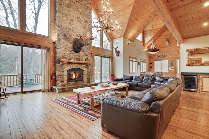 Big Pocono Lodge  (Largest House @ Camelback) - Pocono Mountains, PA