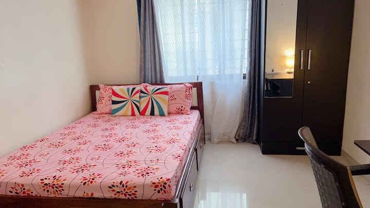 Zyora Stays - Prime (1bhk @ Sb Road) - Pune