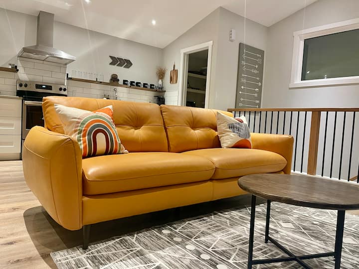 Spacious Top Floor Retreat W/ Mtn Views~no Cln Fee - Canmore