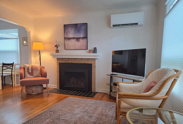 Bike Path Bungalow - Eugene, OR