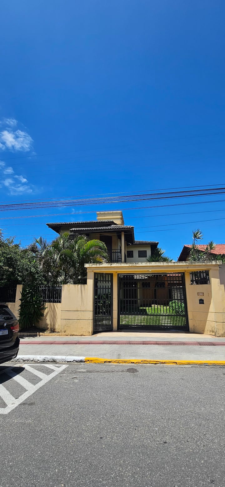 Casa 4 Quartos Imbituba-sc Centro Praia Da Vila - Imbituba