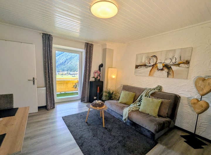 Kuschelige 2-zimmer Wohnung + Traumhafter Ausblick - Ochsengarten