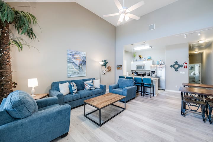 Gulf Coast Getaway | Stylish Poolside Retreat - North Padre Island, TX