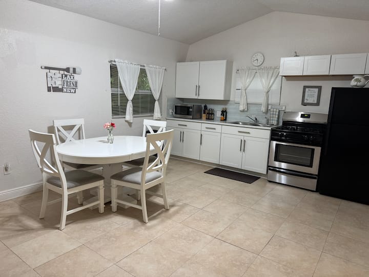 Vista Palms Hideaway Yet Close To Beach - Jupiter, FL