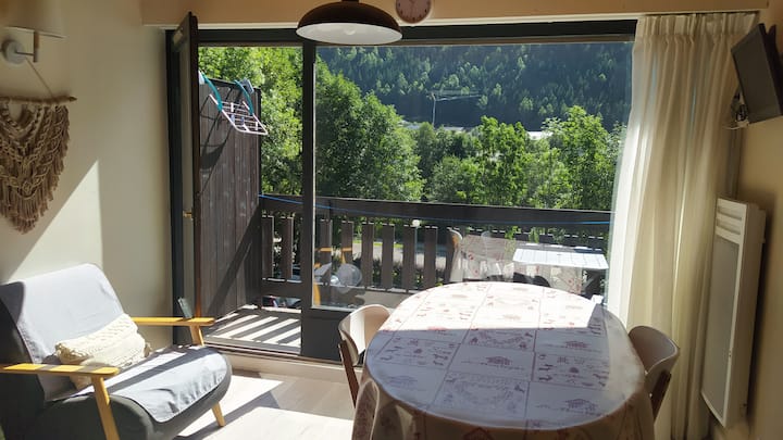 Appartement Vue Montagnes , Pied Des Télécabines - Lacs Jovet