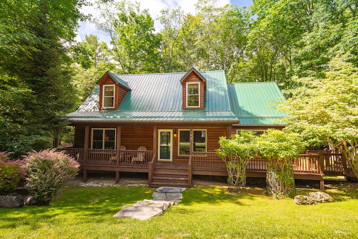 Mountain Cabin With Loft & Fire Pit - Beech Mountain, NC