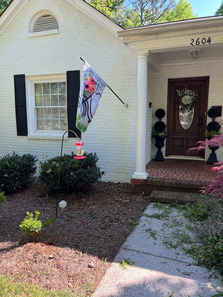 Beautiful Elizabeth Bungalow - Charlotte, NC