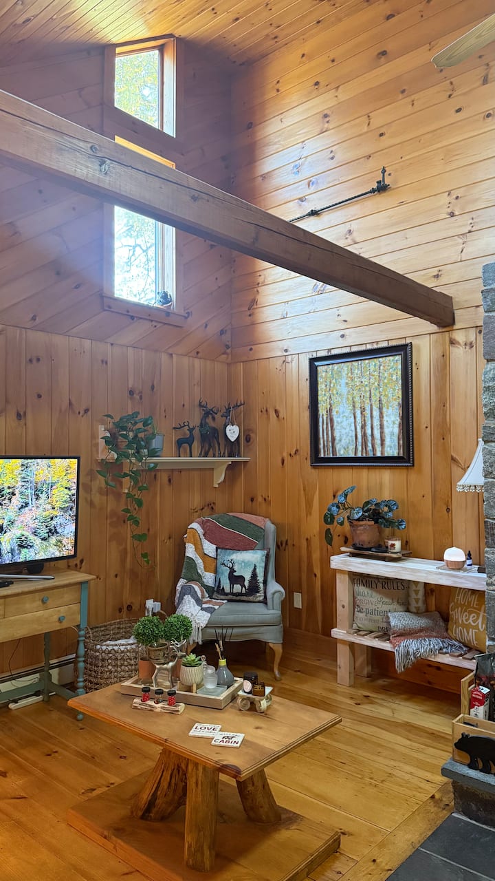 Nature Lover’s Hideaway - New Hampshire (State)