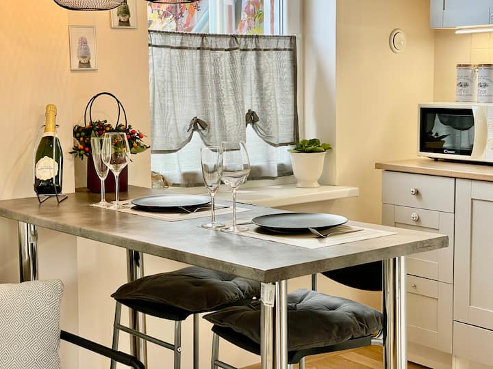 "M"  Apartment - Lovely Place In Heart Of Tallinn - Estonia