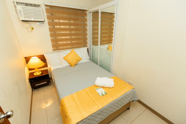 Roncales Travellers Inn•1 Bed W/ Kitchen, Ac, Wifi - Indang
