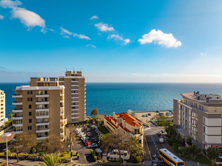 Apartment With Balcony And Ocean View - Funchal