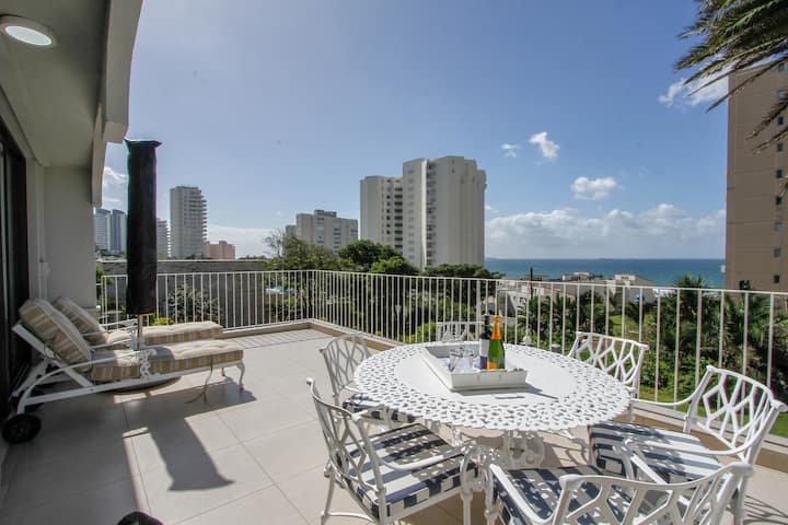 Elegant 2br Oceanview Umhlanga – Pool, 50m Beach - Umhlanga