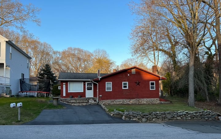 Bella’s Beach Cottage - Suffolk County, NY