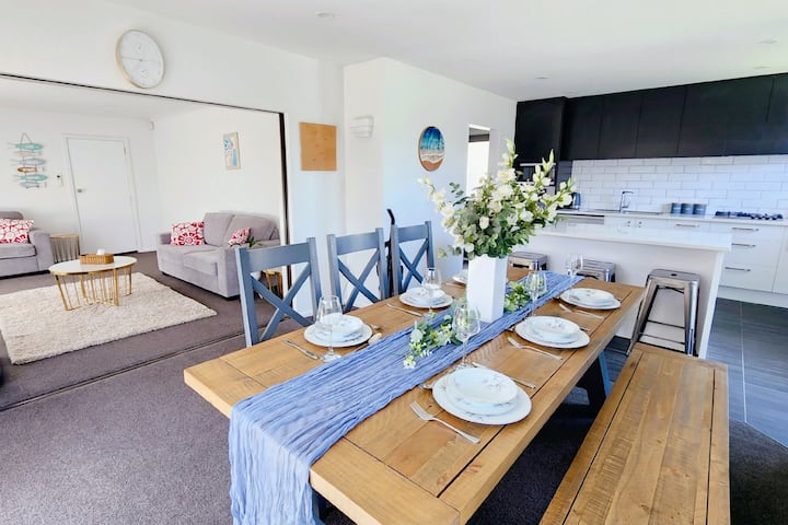 Stay & Play - Family Retreat W Spa Games & More - Christchurch