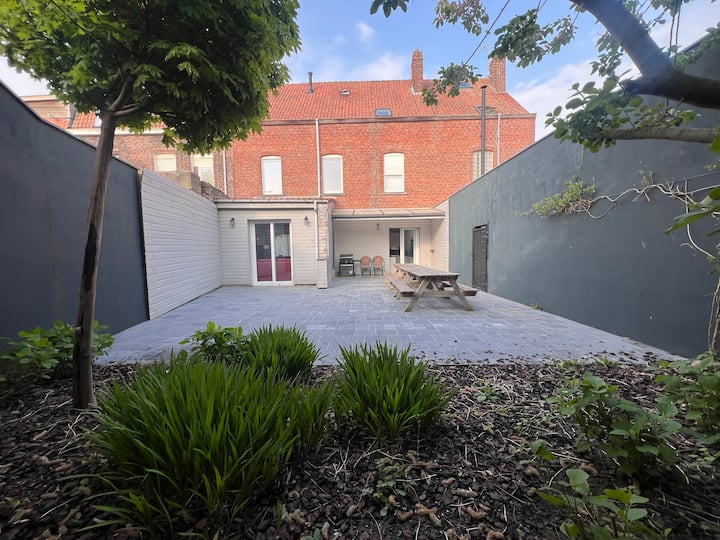 Le 41 Et 42: Logement Pour 24/27 Pers Au Calme - Lille