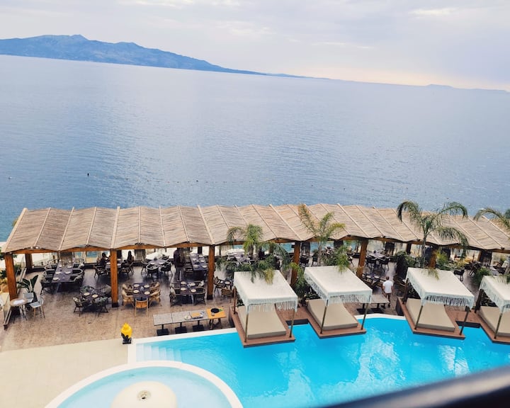 Beachfront Apartment 3 - Sarandë
