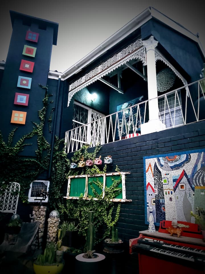 Anna's House Of Arts - Somerset West