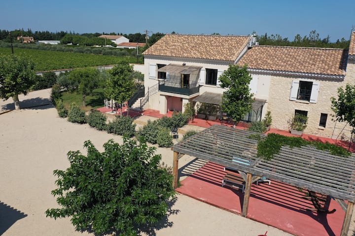 Gîte Avec Terrasse Et Piscine 4 Personnes - Pernes-les-Fontaines