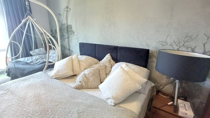 Deluxe King Room In Quiet Area Close To Everything - Poznań