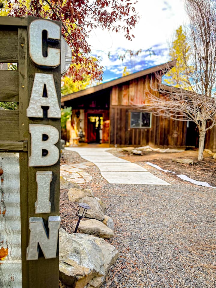 Nw Modern, River, Old Mill Near Downtown - Bend, OR