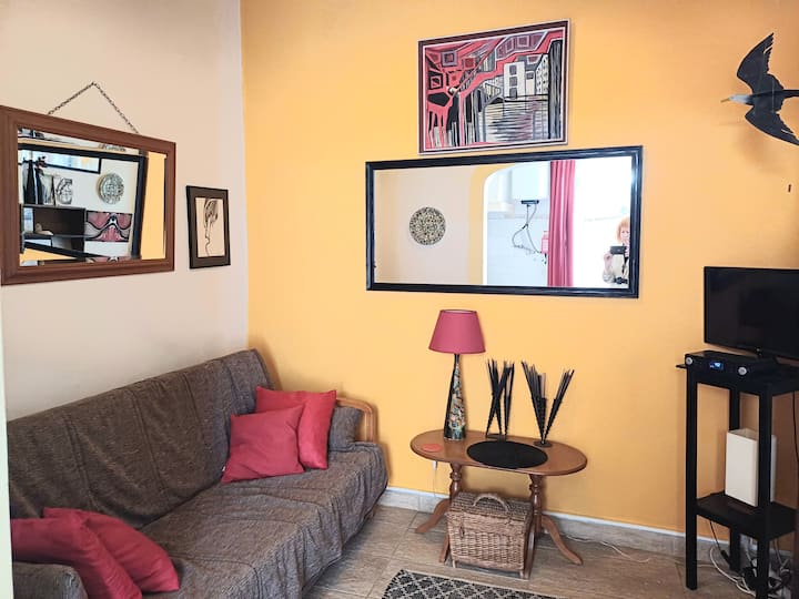 Eclectic- Special, Calm, Center Town, Entire Flat - Lagos