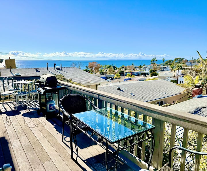 Casa Lagunita: A Walkable, Ocean View Retreat! - 러구나비치
