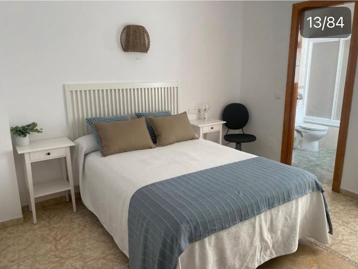 Hostal Andalucia Habitacion Doble Cama Matrimon 3 - Frigiliana