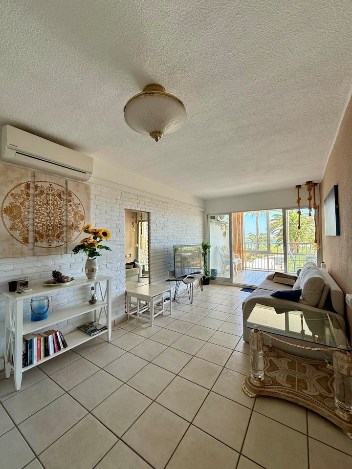 Beachfront Altea 2 Bed,5 Guest Big Balcony Seaview - Altea