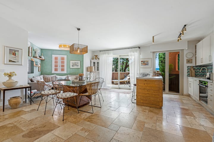 ÉLégant Apart
Parking + Piscine 
Centre St.tropez - Saint-Tropez